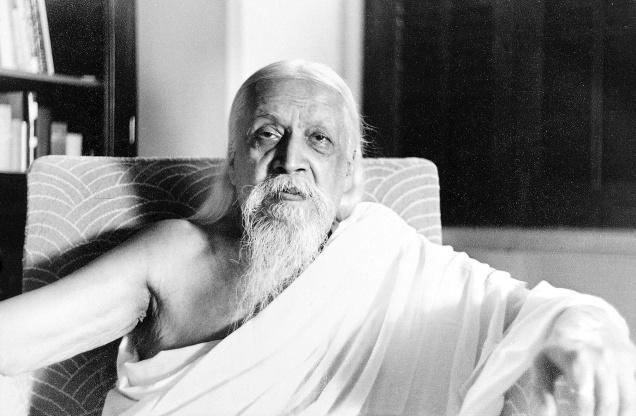 Biografía de Sri Aurobindo y Madre – Aurobindo Integral
